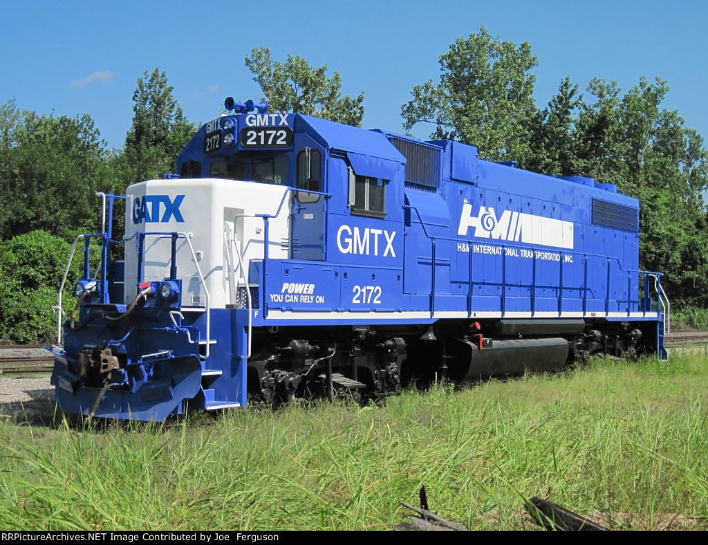 GMTX GP38-2 2172 in fresh paint